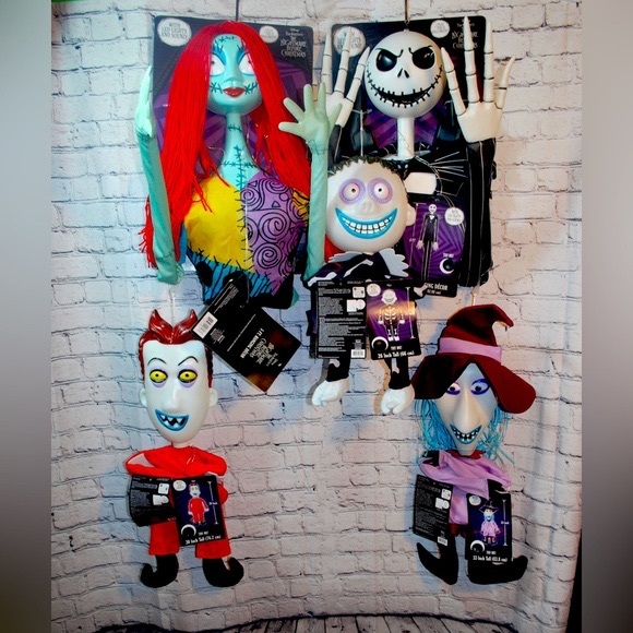 Disney | Holiday | Nightmare Before Christmas Hanging Sally Jack Lock ...